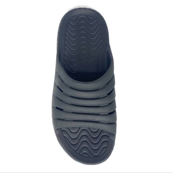 Avia | Shoes | Avia Womens Hightail Athletic Recovery Slide | Poshmark